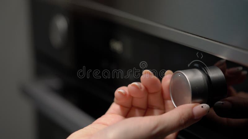 Setting Cooking Modes and Oven Temperature. Cooking, Baking. LCD ...