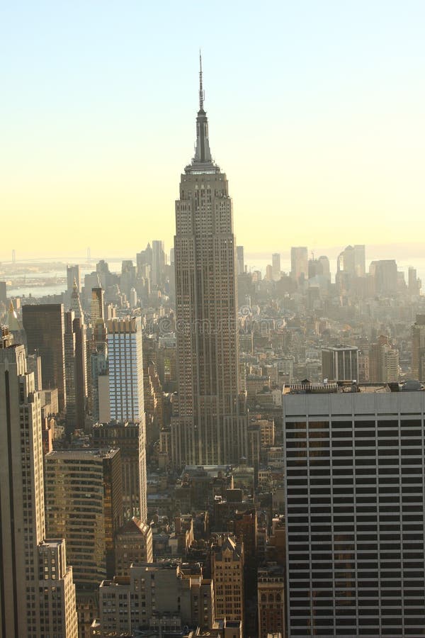 Setting sun Manhattan editorial photo. Image of autumn - 17698146