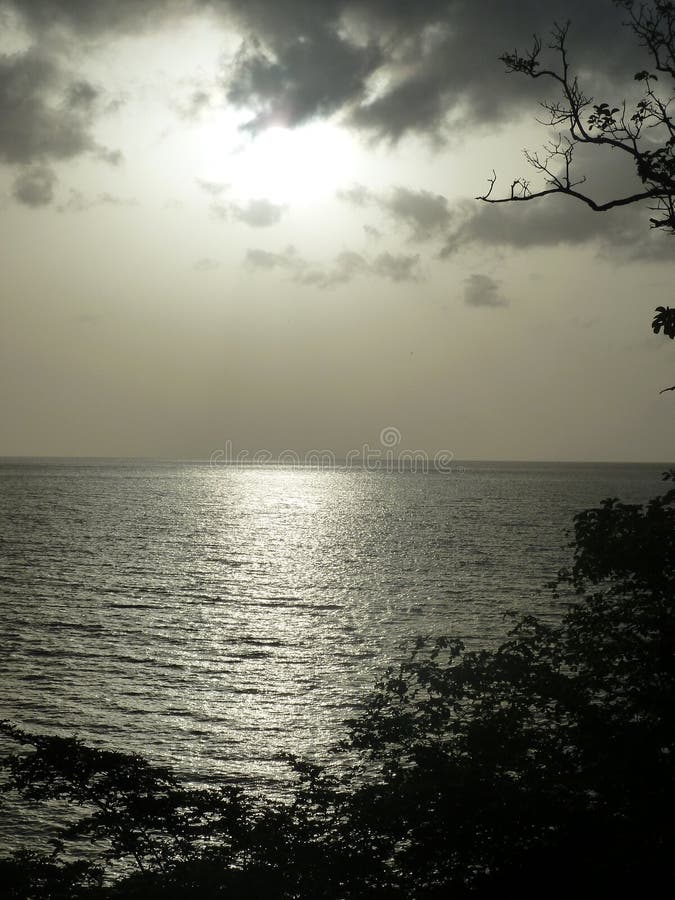 The Setting Sun is Reflected in the Sea Stock Image - Image of ...