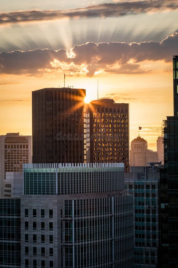 Setting Sun Shines at the Top of a Building in the San Francisco ...