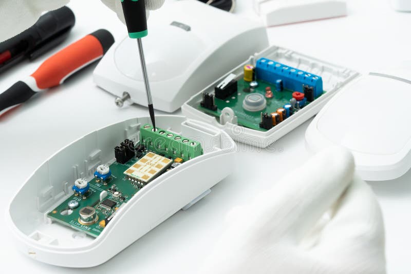 Setting Up the Motion Sensor of Security Systems before Installation ...