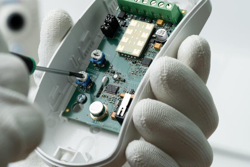 Setting Up a Motion Sensor for Security Systems before Installation ...