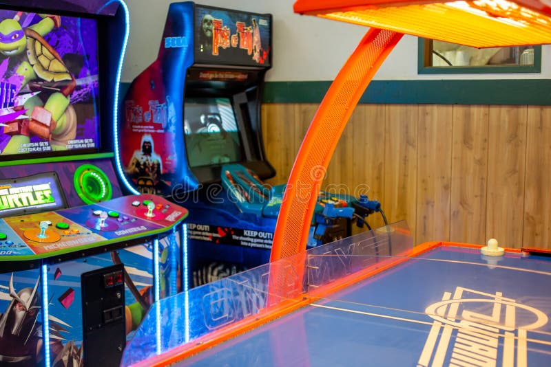 Several arcade games editorial photography. Image of high - 156791892