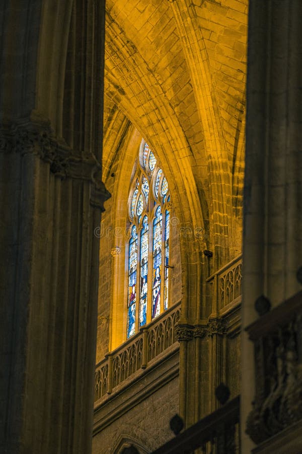 Sevilla Cathedral editorial photography. Image of cathedral - 332719302