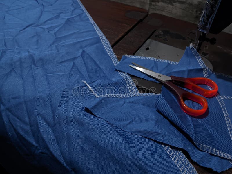Sewing Machine Blue Cloth Small Red Scissors Stock Photos - Free ...