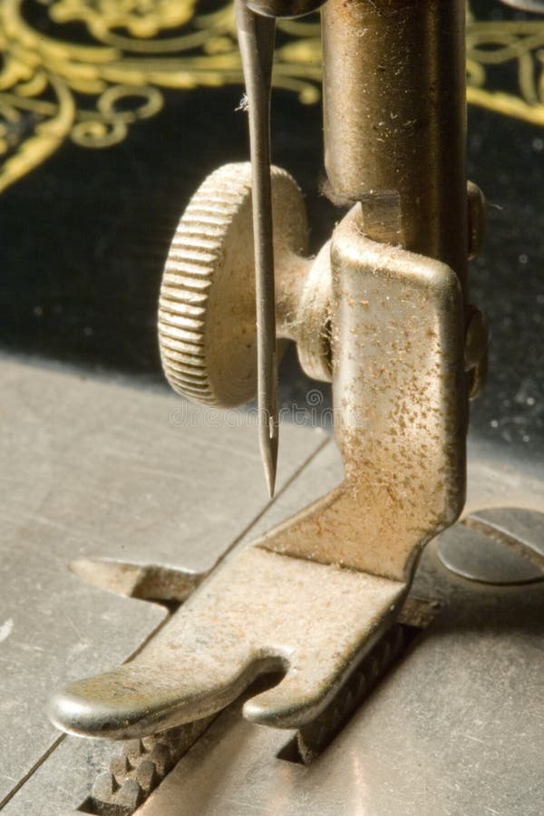 Old fashion sewing machine stock photo. Image of thread - 13888300