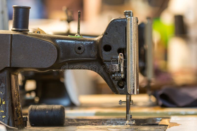 Old Fashioned Sewing Machines Stock Photos - Free & Royalty-Free Stock ...
