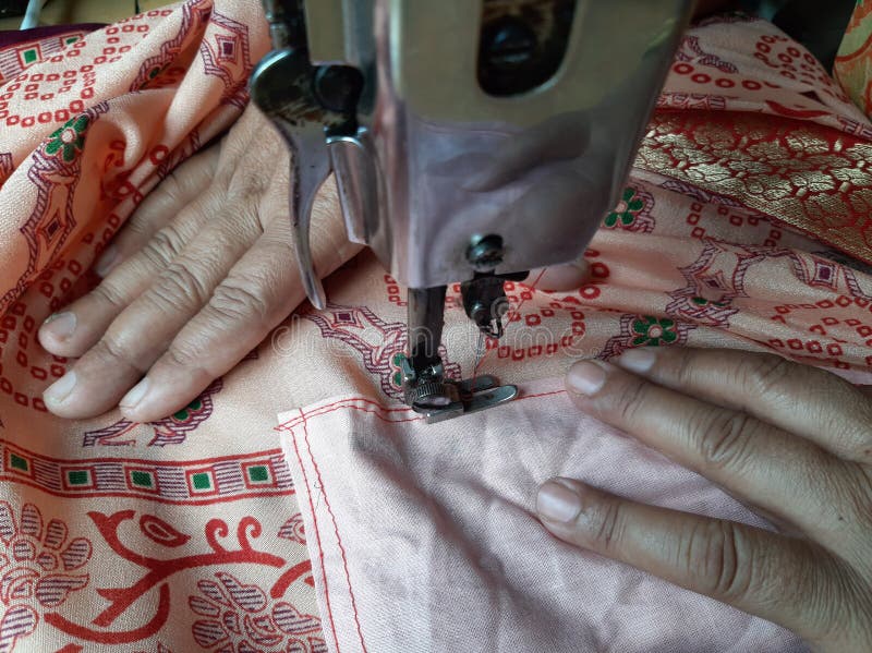 Sewing Machine Saree Sewing Machine.sewing Machine Stock Image - Image ...