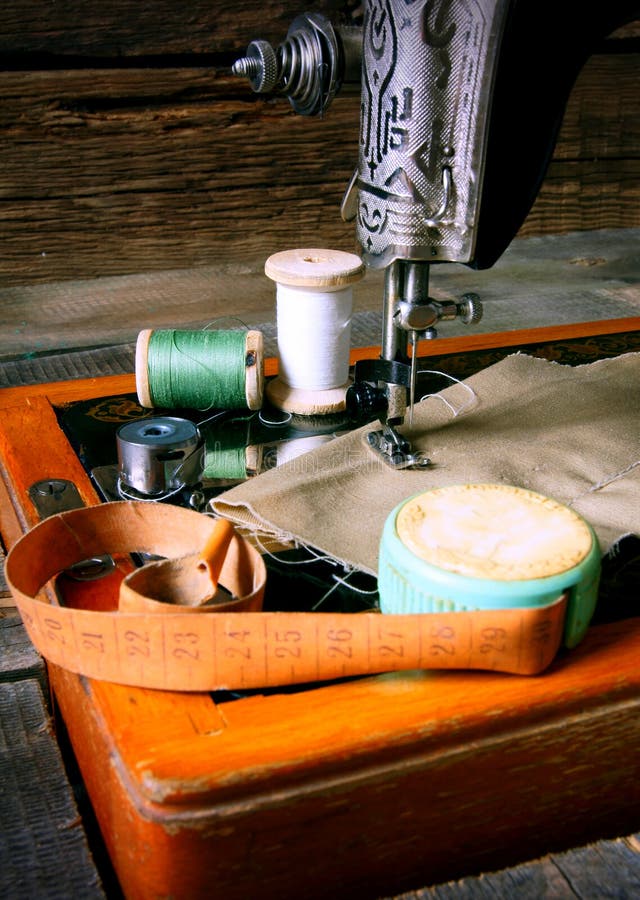 The Sewing Machine and Tools. Stock Image - Image of dressmaker, craft ...