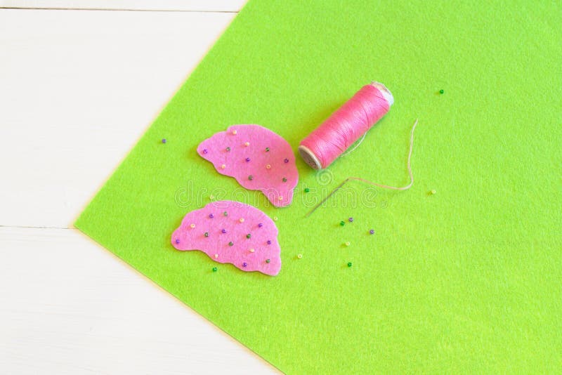 340 How To Make Felt Pictures Stock Photos - Free & Royalty-Free Stock ...