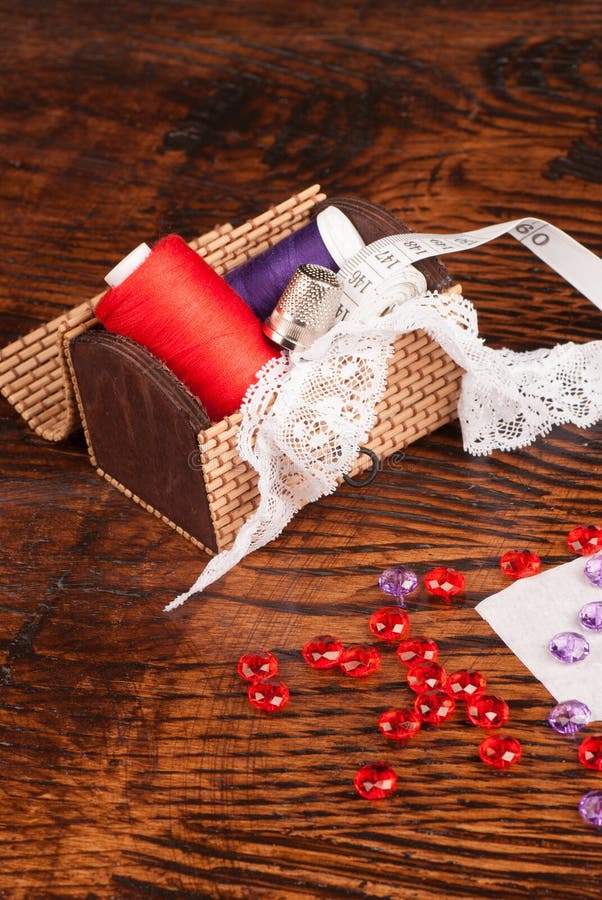 Sewing still life stock image. Image of handcrafted, pelota - 40152275