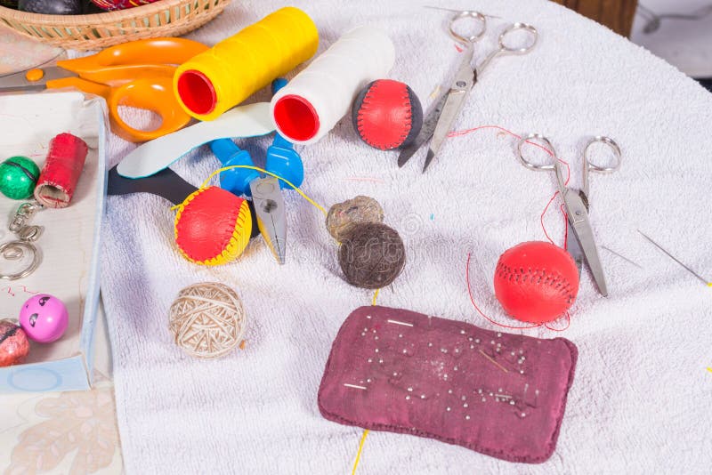 Sewing still life stock image. Image of handcrafted, pelota - 40152275