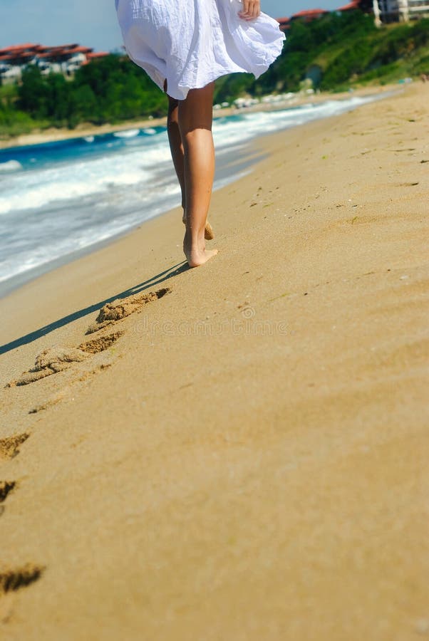 Sexy gang bij het strand stock foto. Image of tropisch - 10079364