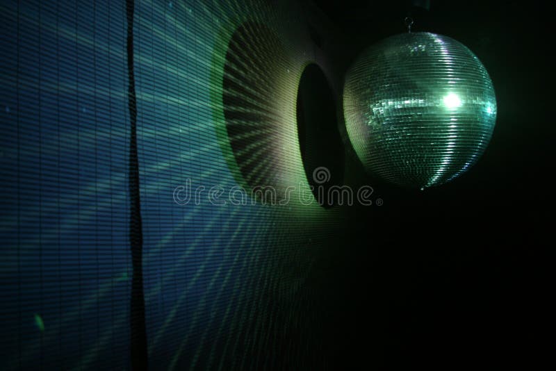 Sfera della discoteca immagine stock. Immagine di lucidare - 1027423