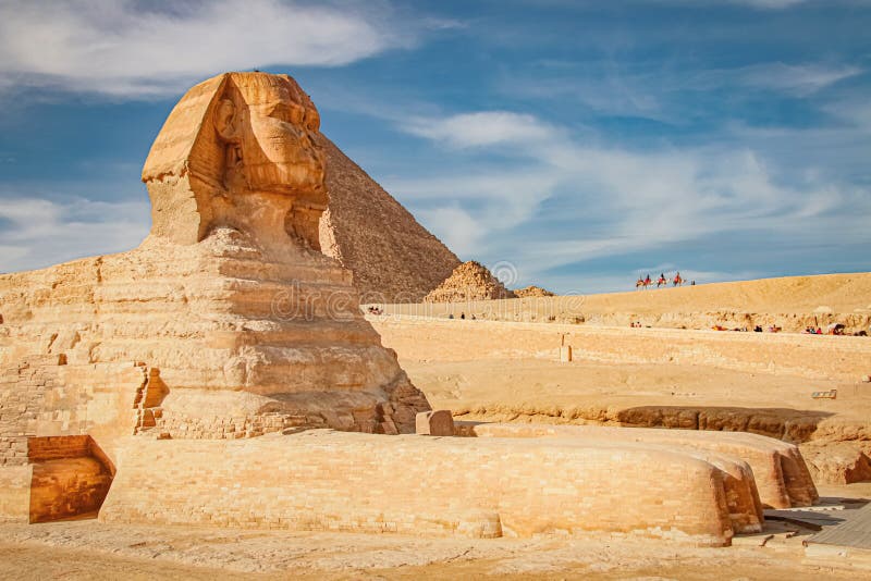 Antichi Sfinge E Piramidi Simbolo Dell'egitto Immagine Stock - Immagine ...