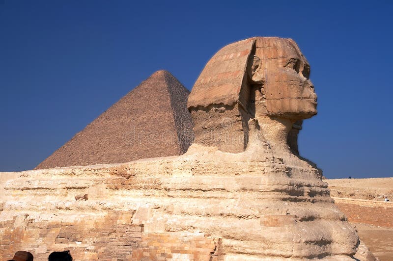 Piramide En Sfinx in Egypte Stock Afbeelding - Image of groot, goden ...
