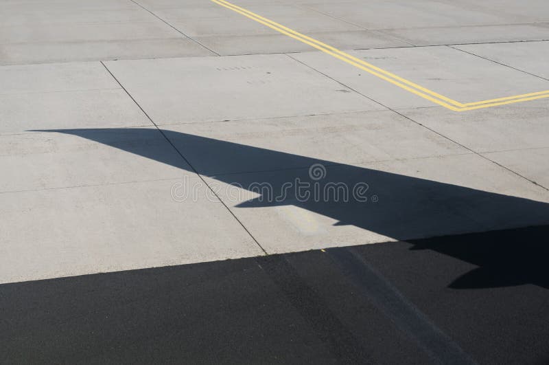 Shadow of an aircraft wing stock image. Image of flight - 100570033