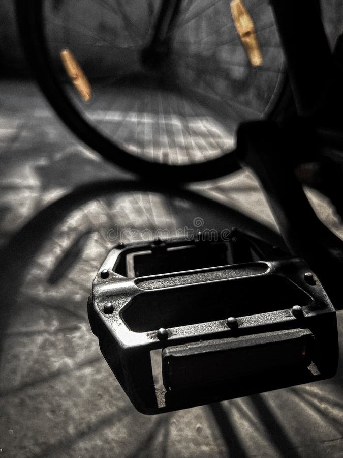 Shadow Pedal Dynamics stock image. Image of light, reflection - 347335421