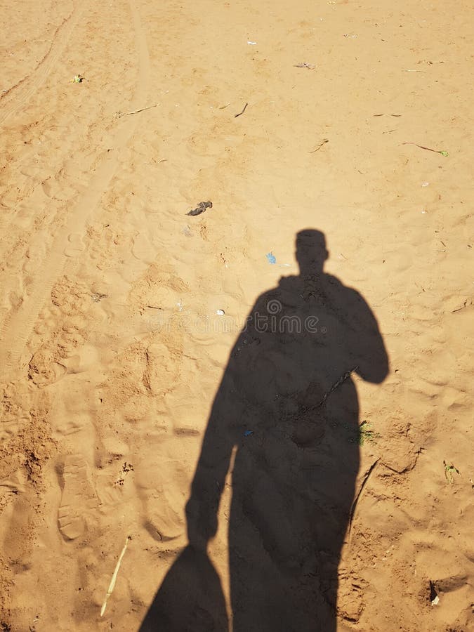 Shadow tired of a poor stock image. Image of byou, voyage - 131269703