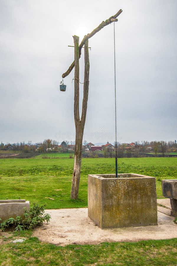 Shaduf immagine stock. Immagine di campo, parco, farmland - 104846817