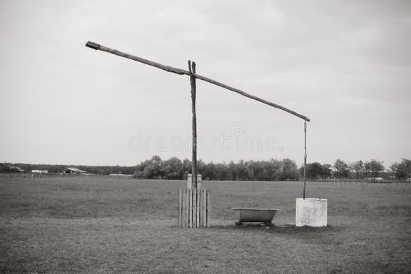 Shaduf immagine stock. Immagine di ungheria, bianco, spazzata - 28677903