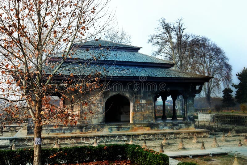 Shalimar garden srinagar stock image. Image of building - 265420883