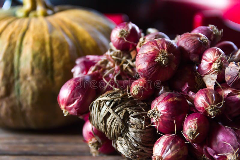 Shallots on Old Wooden Table. Stock Image - Image of bulb, bright: 87502217