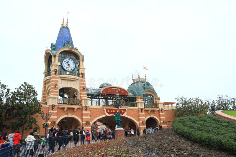 Shanghai Disney World editorial photography. Image of night - 83470647