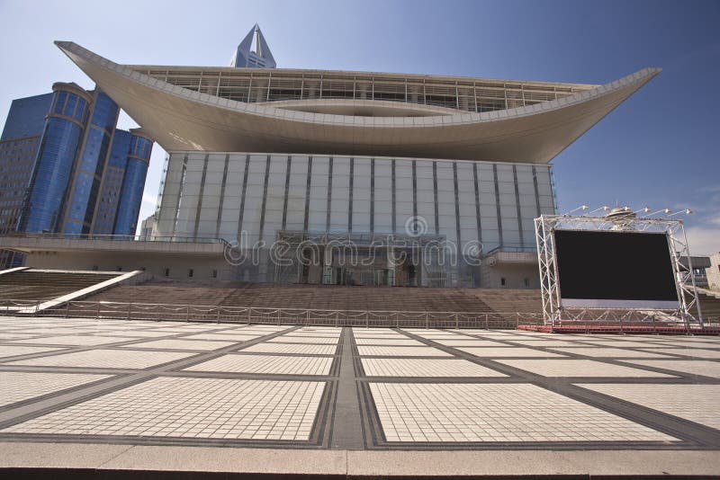 Shanghai Opera House stock image. Image of city, blue - 14264145