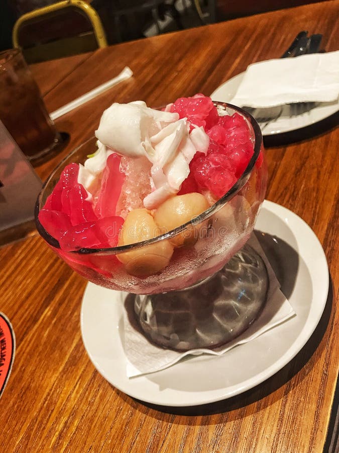 Shanghai red ruby stock image. Image of place, cafe - 200298603