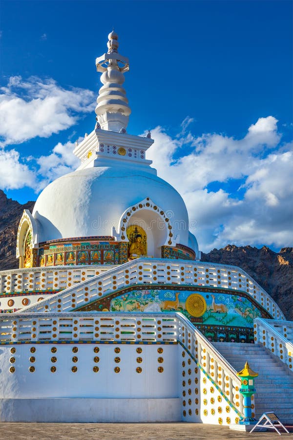 Shanti stupa in winter leh stock photo. Image of buddhist - 8950248
