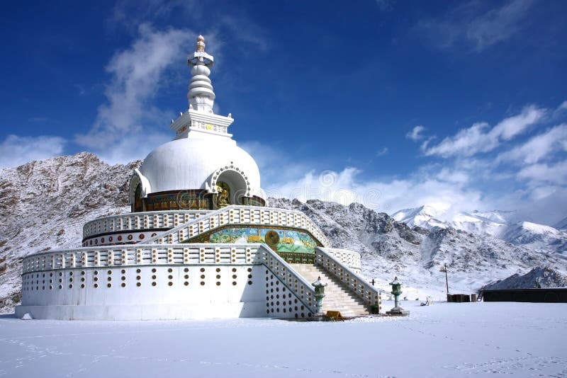 Shanti stupa in winter leh stock photo. Image of buddhist - 8950248
