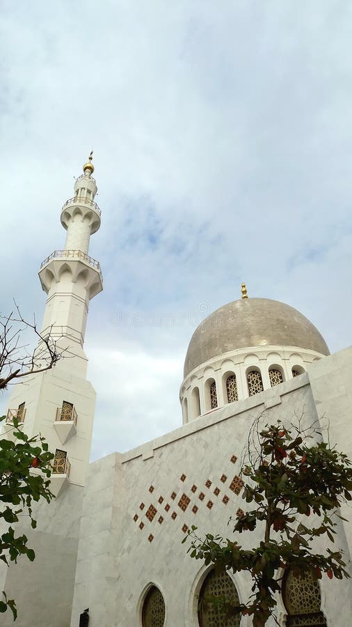 The Shape of the Mosque& X27;s Dome is Beautiful and Makes the ...