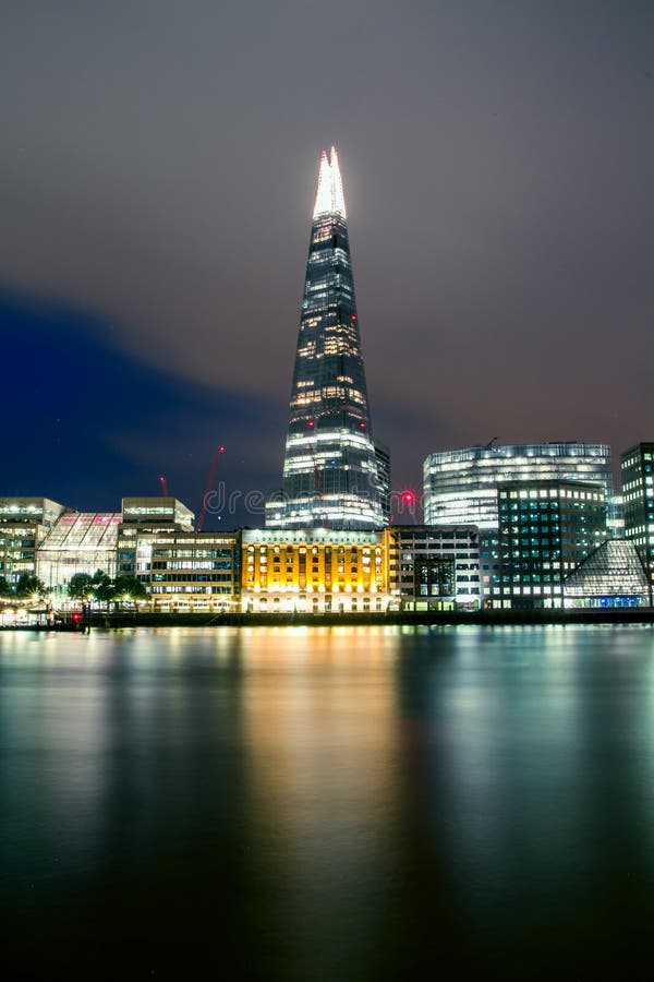 The Shard at night editorial stock photo. Image of bridge - 41908393