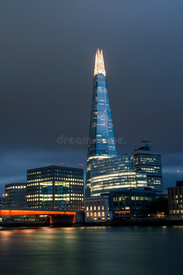 The Shard at night editorial image. Image of night, bridge - 41909025