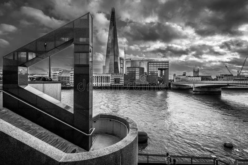 Shard Overlooking the River Thames and London Bridge Editorial ...