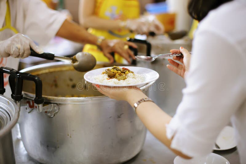 Sharing Food with People in Poor Communities : the Concept of Feeding ...