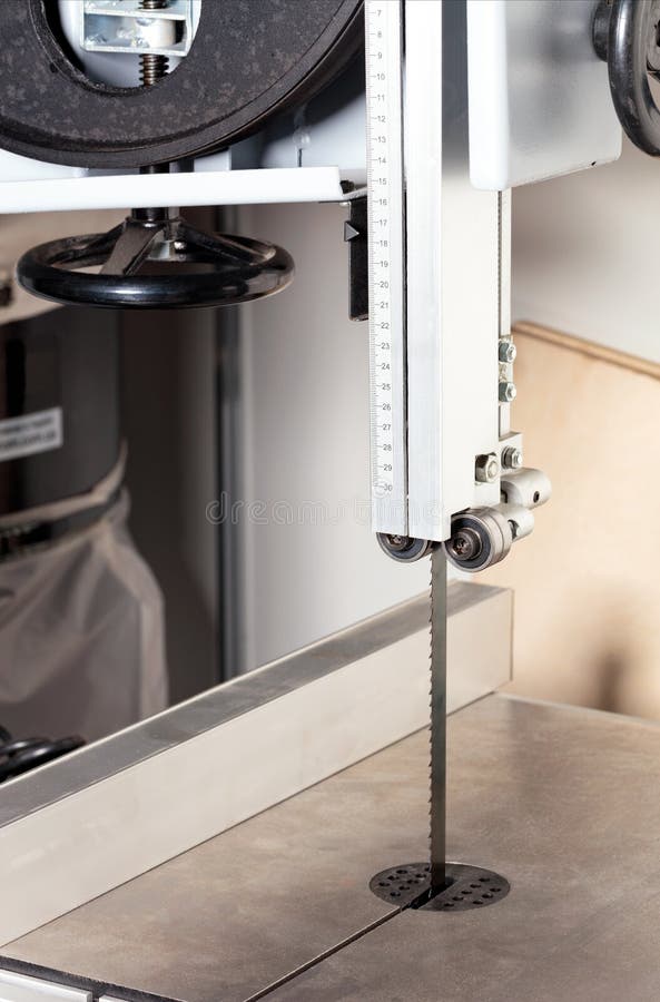 Sharp Teeth of a Continuous Band Saw with an Adjusting Ruler in ...