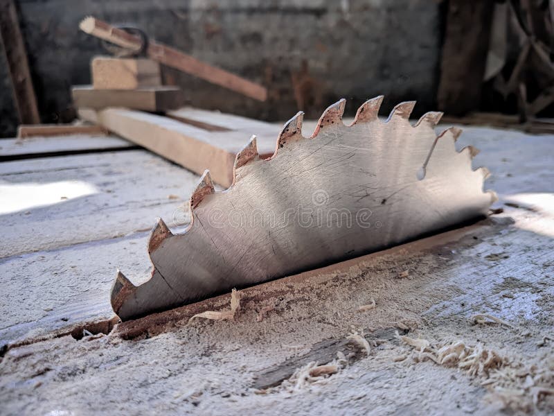 Sharp Wood Saw Blade, the Saw Blade is Made of Metal and Has Sharp ...