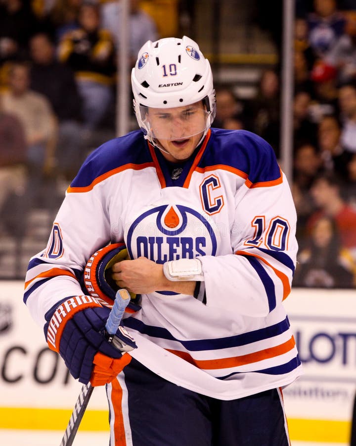 Shawn Horcoff Edmonton Oilers Editorial Photo - Image of protection ...