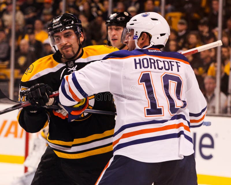 Shawn Horcoff Edmonton Oilers Editorial Photo - Image of equipment ...