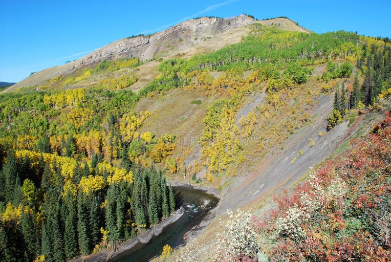 Sheep River Valley in Autumn Stock Image - Image of mouth, green: 7227579
