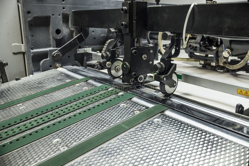 Sheetfed Offset Print Machine Stock Photo - Image of publish, industry ...