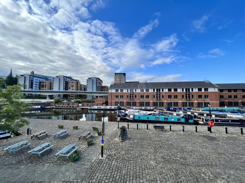 Sheffield Quays Canal Basin Editorial Stock Photo - Image of ...
