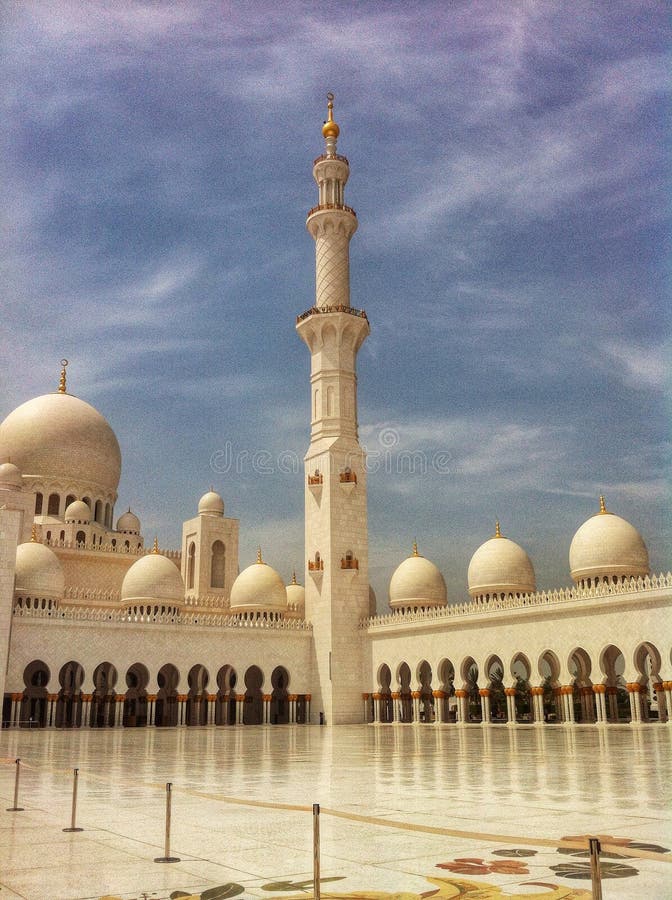 Sheik Al Zayed Mosque stock photo. Image of zayed, landmark - 47269620