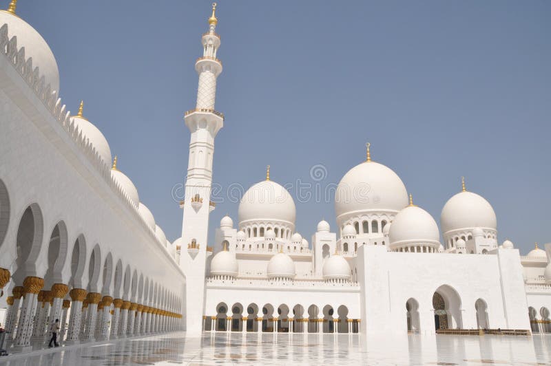 Sheik Bin Zayed Grand Mosque Stock Photo - Image of dusk, religious ...