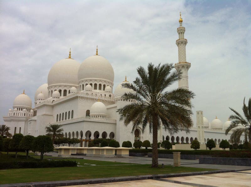 Sheikh Al Zayed Mosque stock photo. Image of cost, construct - 47390956
