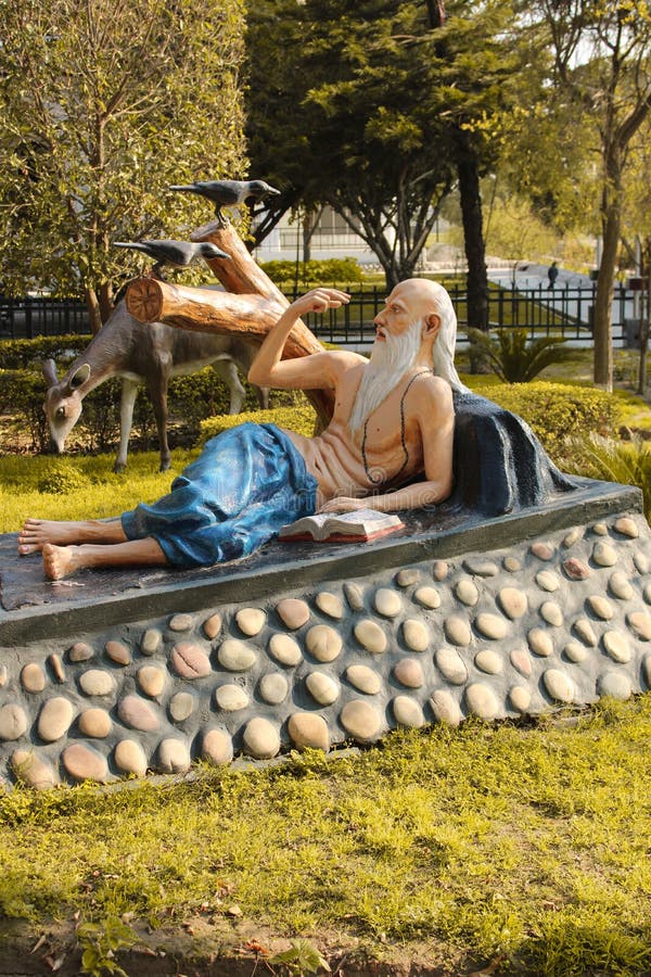 Sheikh farid statue editorial stock image. Image of statue - 193121769