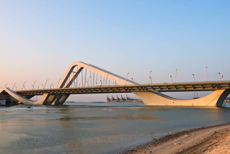 Sheikh Zayed Bridge, Abu Dhabi, UAE Editorial Stock Image - Image of ...