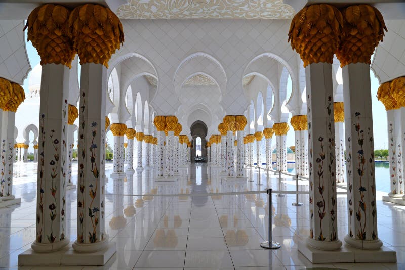 The Sheikh Zayed Grand Mosque Center SZGMC is the Largest Mosque Stock ...
